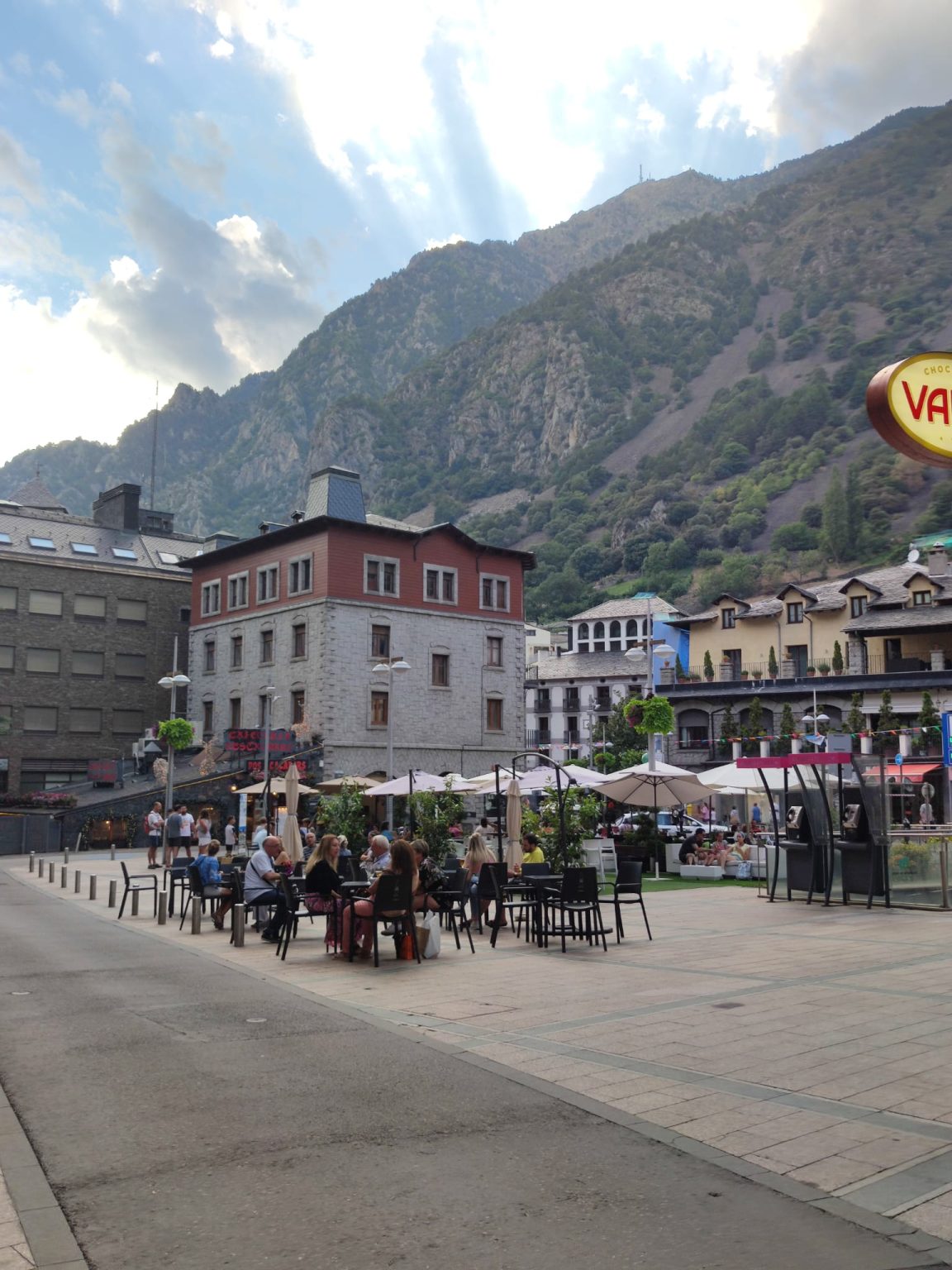 Andorra La Vella: Info, consigli e cose da fare - Se Puoi Sognarlo ...